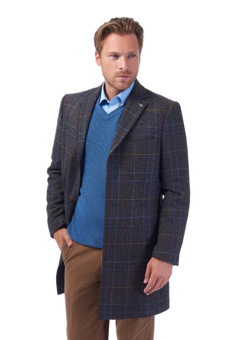 Overcoats from Suits Men. In wool, and rain resistant fabrics.